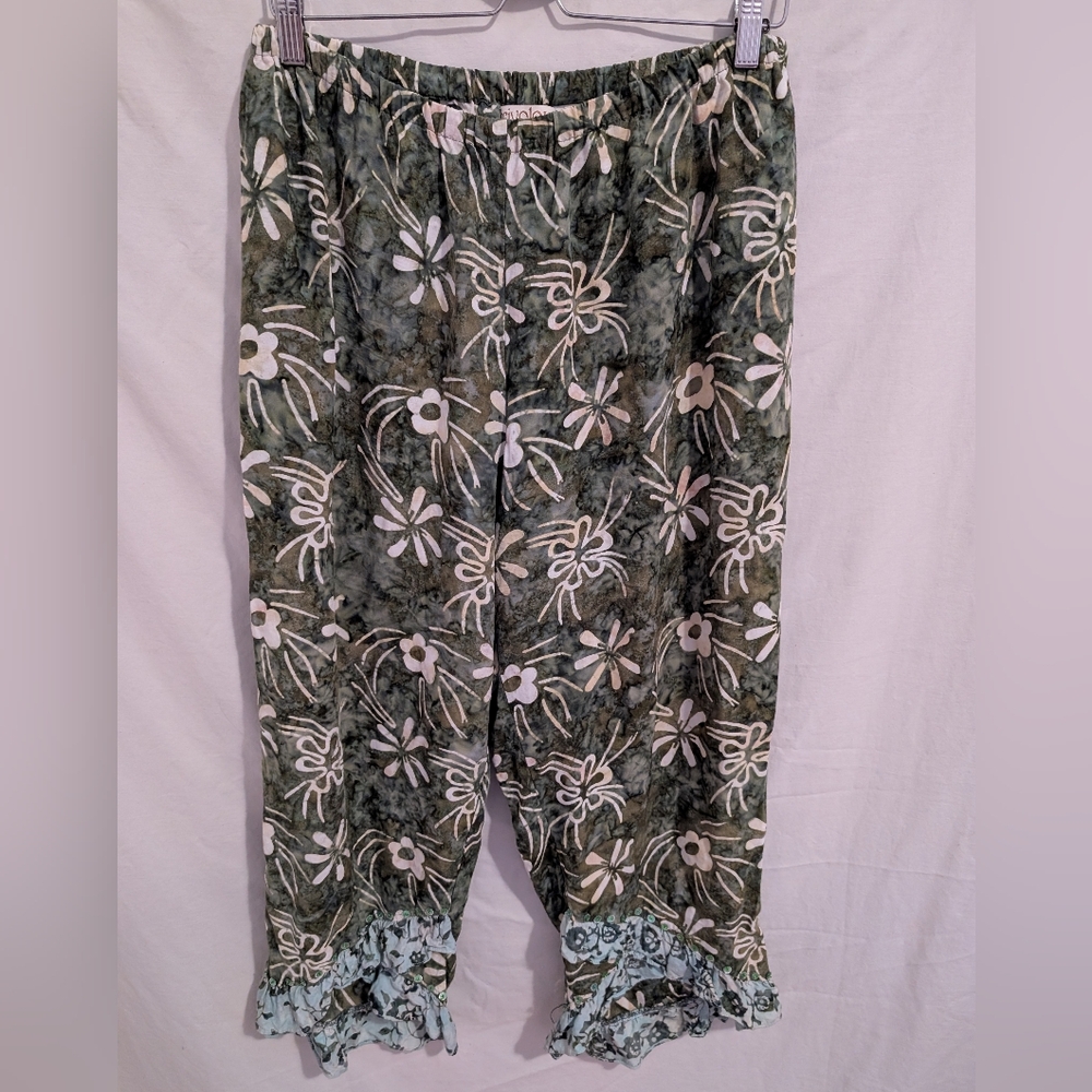 Batik Frivolous La Blend Floral Print Cropped Pants R… - Gem